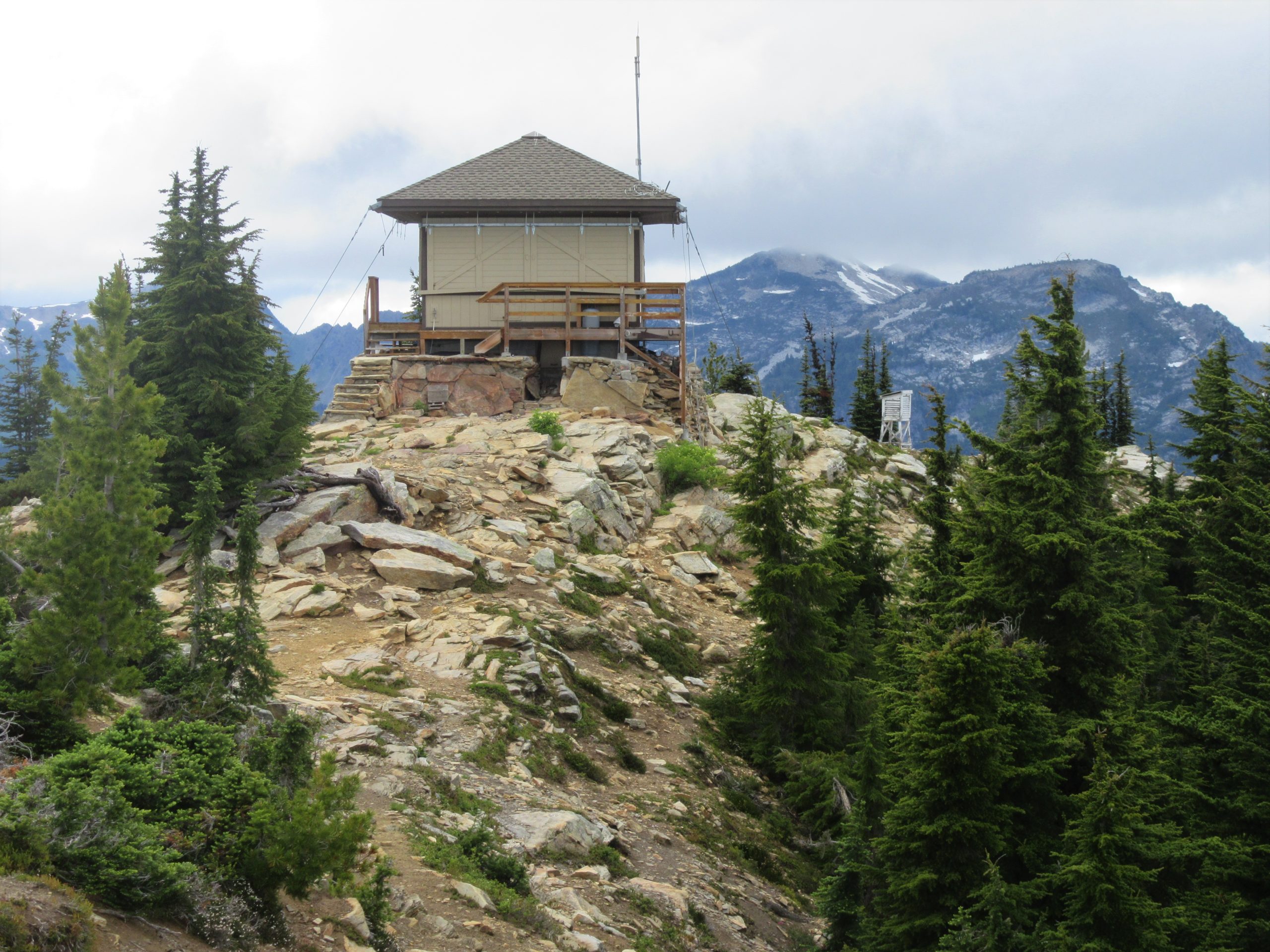 Alpine Lookout –Wallow in good views and a chance to see a mountain ...